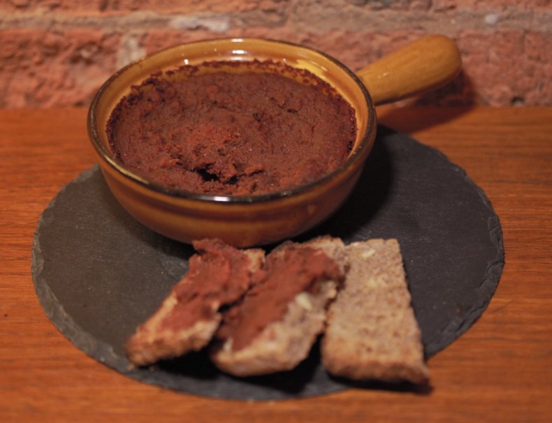 Vegan Roast Beetroot and Lentil Paté – Veggie Runners